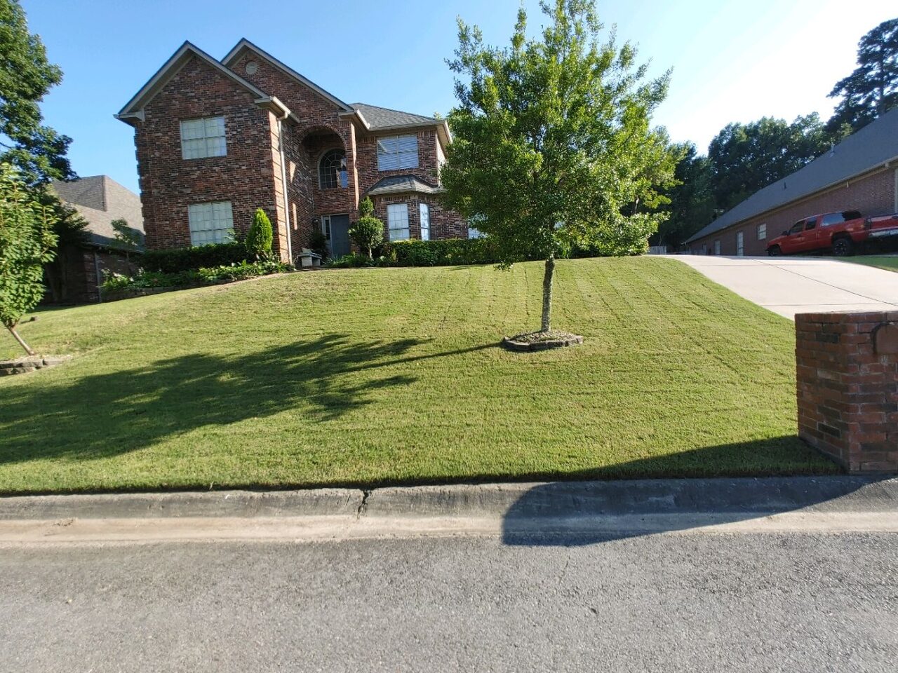 Top-Notch Lawn Mowing Services in Little Rock | Apex Lawns